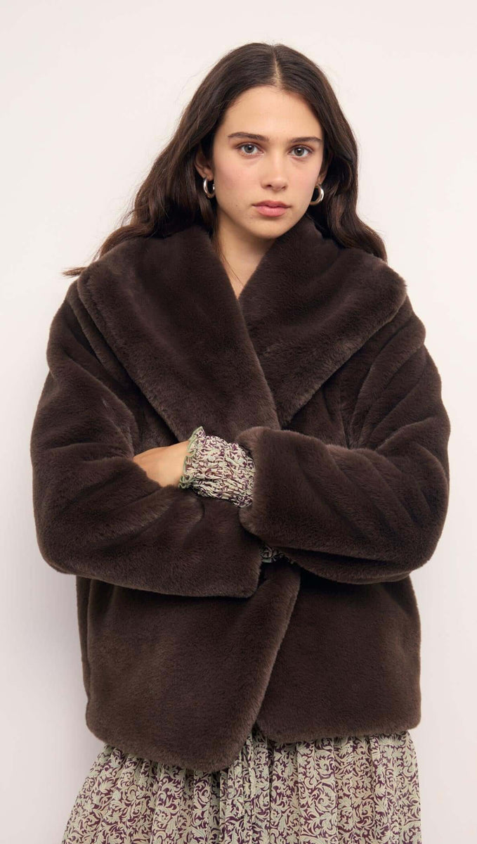 Mink Pink Sigrid Faux Fur Coat | Ash Brown – The Fizz Boutique